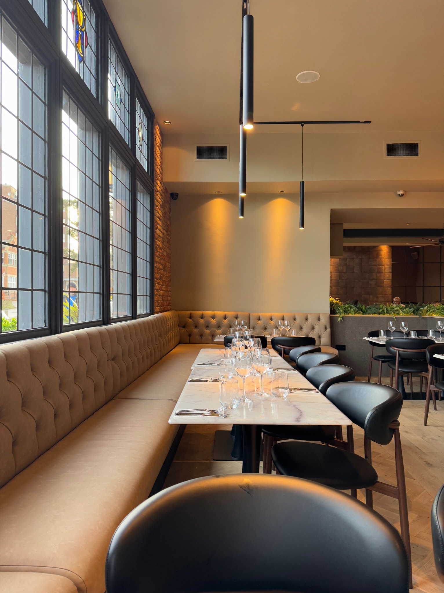 REVIEW: ASH – SUTTON COLDFIELD – BAB ABOUT TOWN